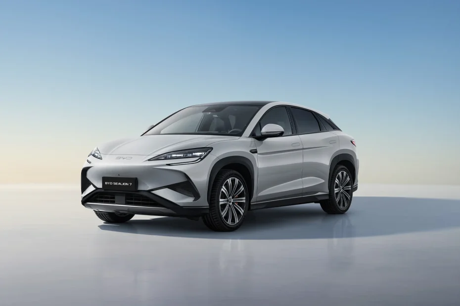 BYD SEALION 7 Makes European Debut at the Paris Motor Show - BYD Cyprus